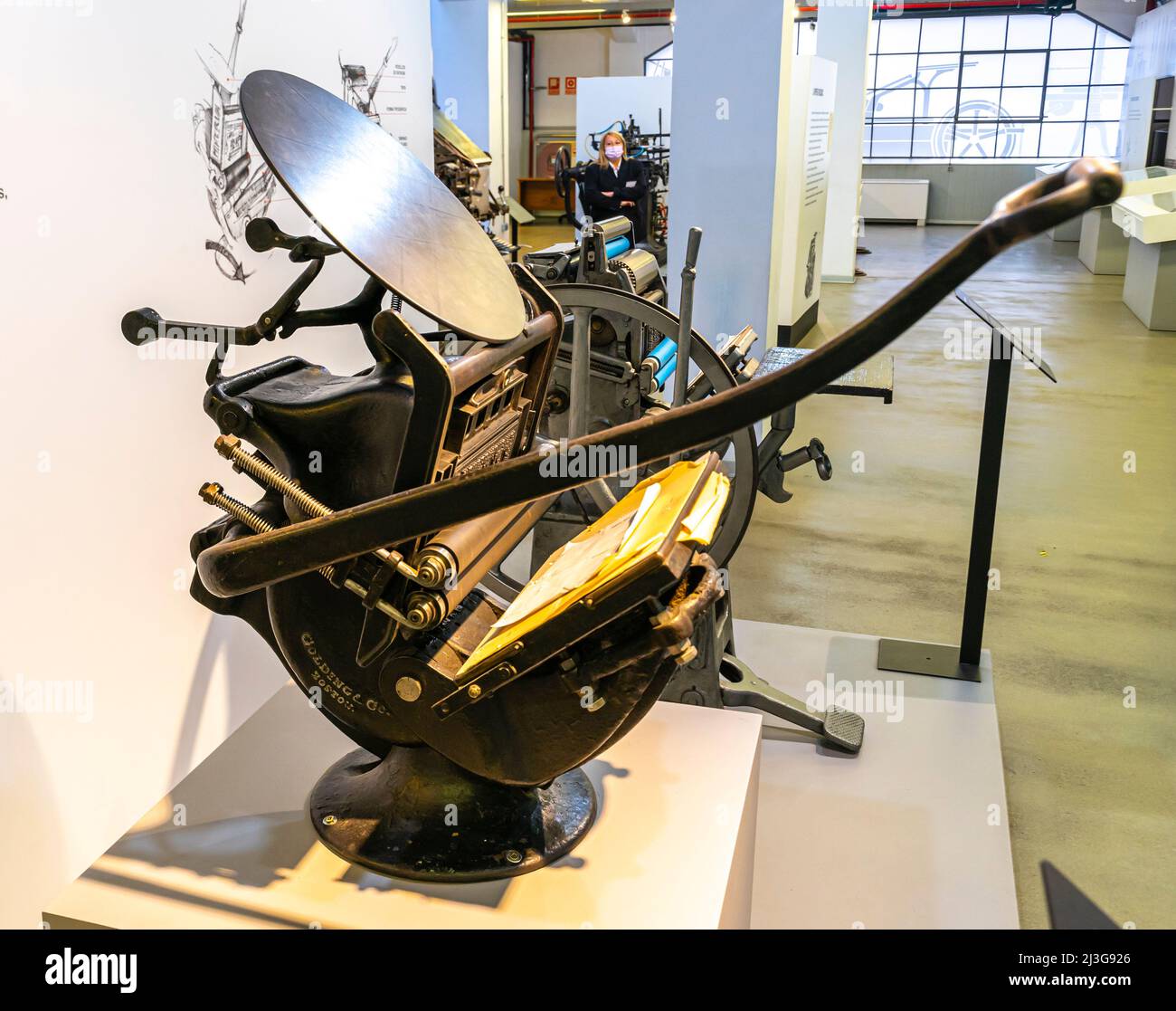 Minerva tipo Boston Golding Official, 1883. The first printing press ...