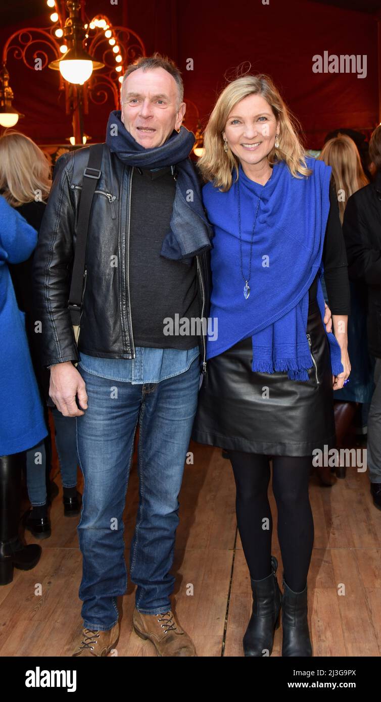 Cologne, Germany. 07th Apr, 2022. Actress Susanne Pätzold and her ...