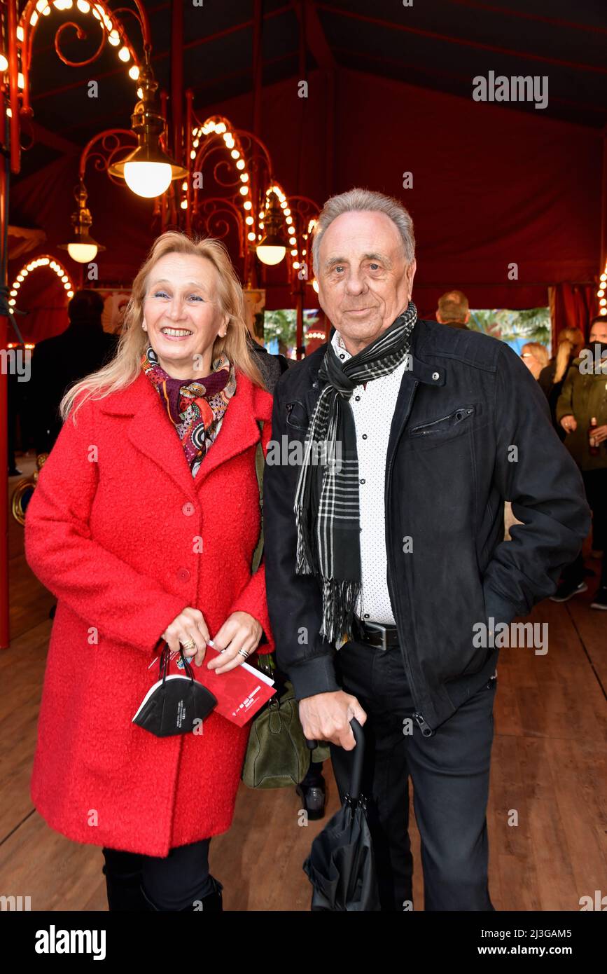 Cologne, Germany. 07th Apr, 2022. The Bläck Fööss musician Erry ...
