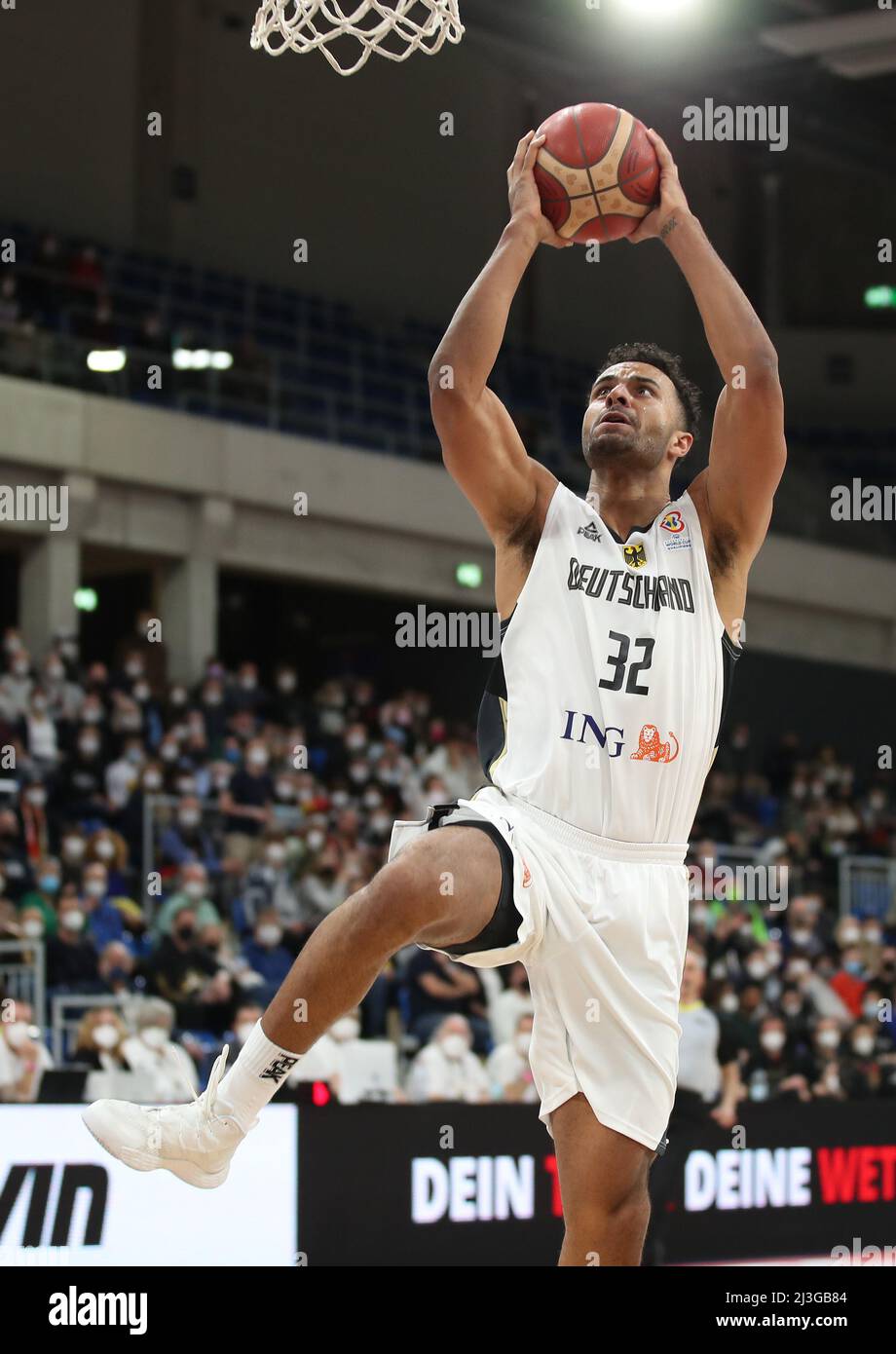Johannes Thiemann #32 von Deutschland Germany vs Israel Basketball ...