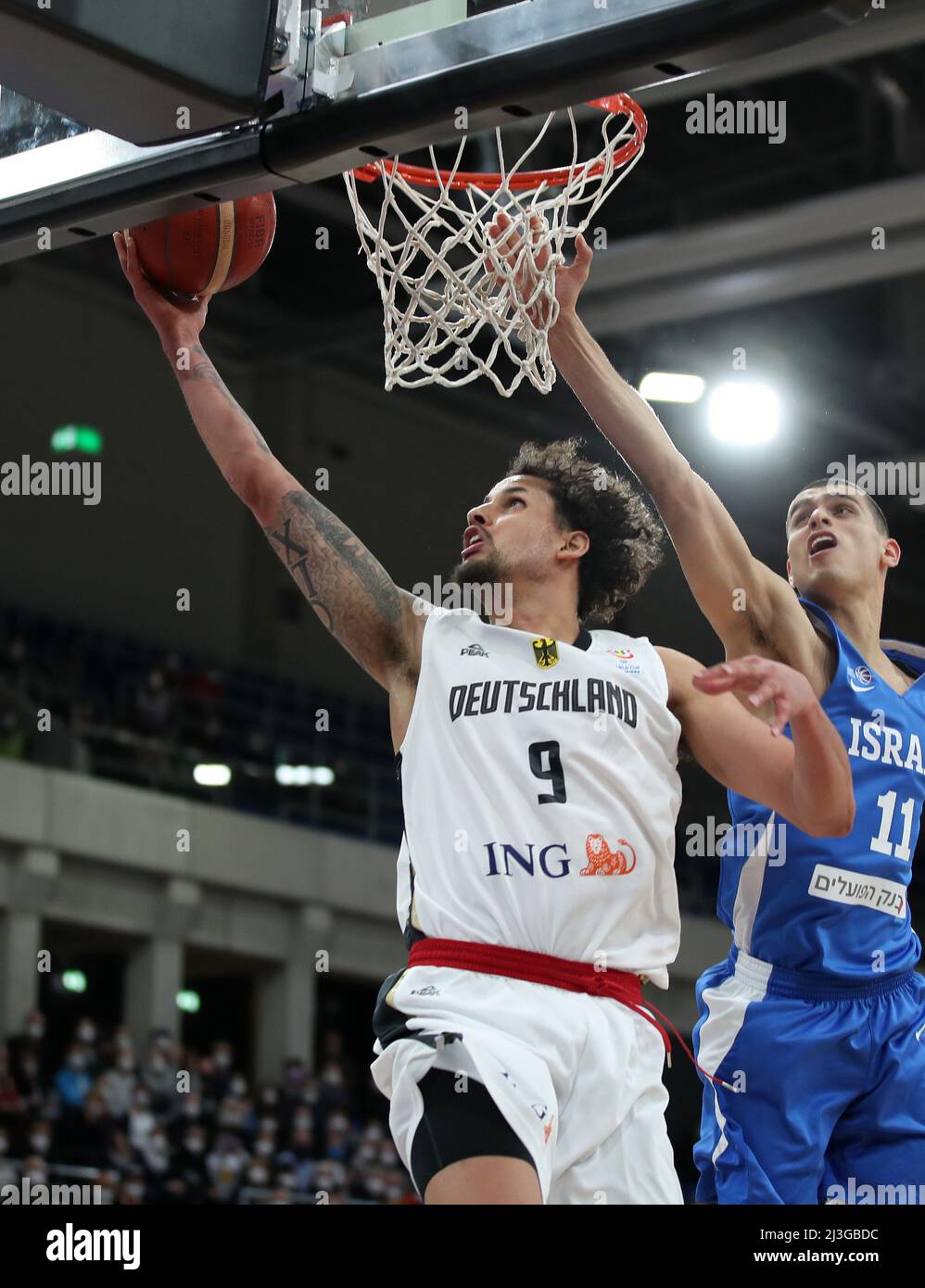 Michael Kessens #9 von Deutschland Yam Madar #11 of Israel Germany vs ...