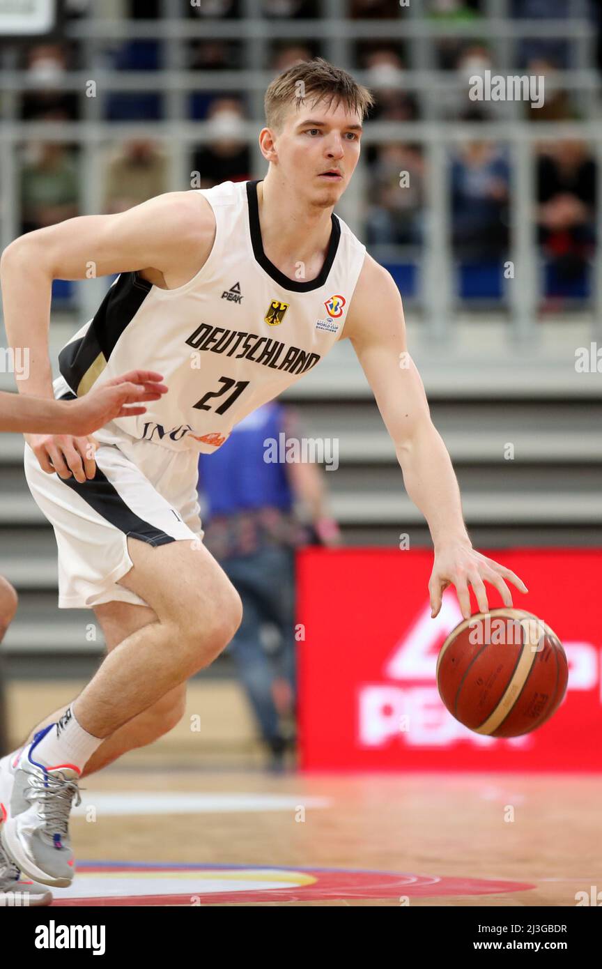 Justus Hollatz #21 von Deutschland Germany vs Israel Basketball World ...