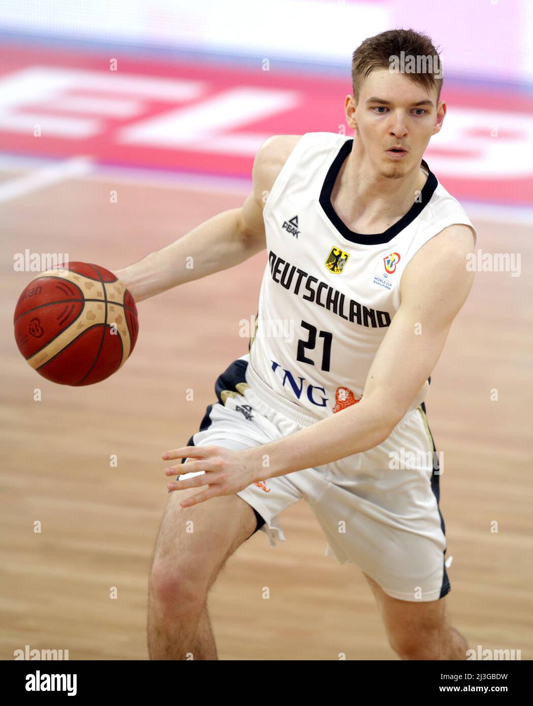 Justus Hollatz #21 von Deutschland Germany vs Israel Basketball World ...