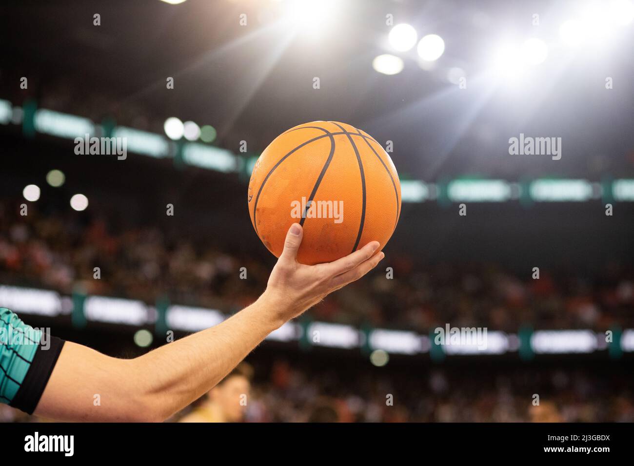 Basket ball referee hi-res stock photography and images - Alamy