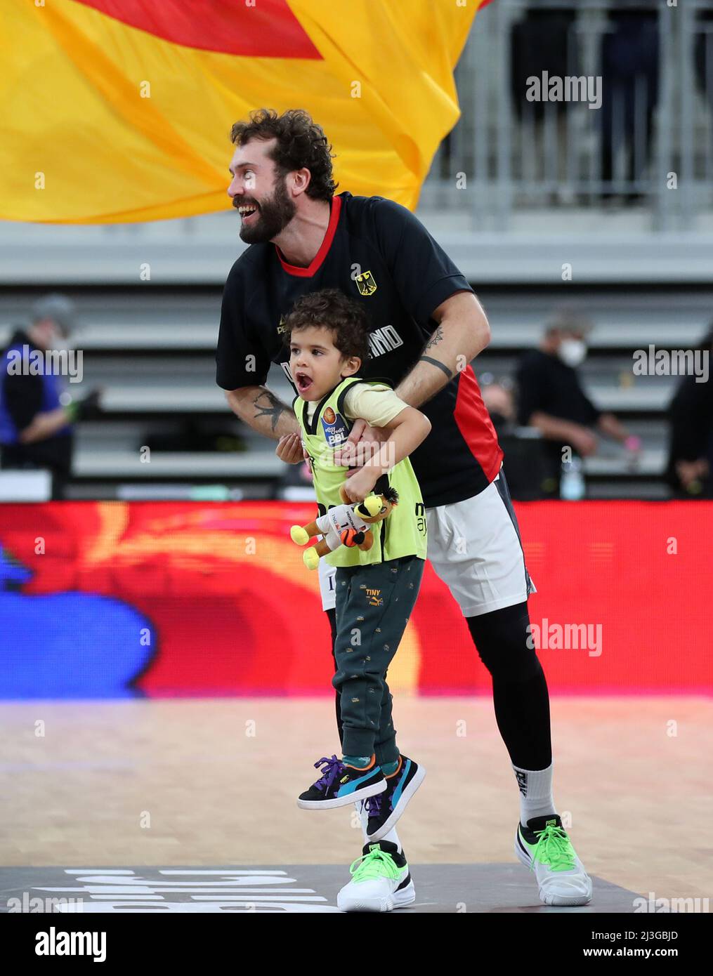 Bastian Doreth #13 von Deutschland mit Sohn Germany vs Israel ...