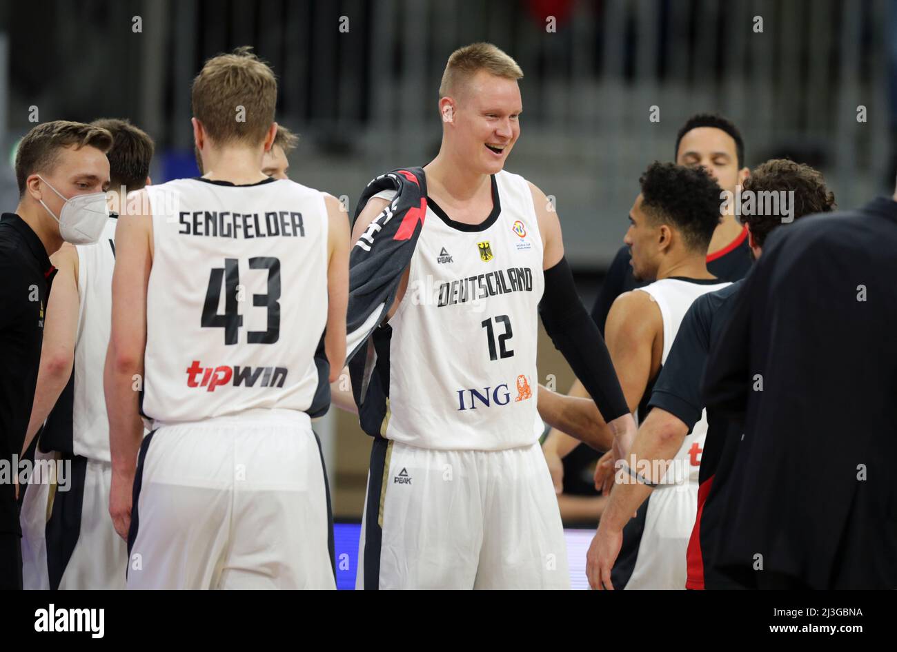 Robin Benzing #12 von Deutschland Freude Germany vs Israel Basketball ...