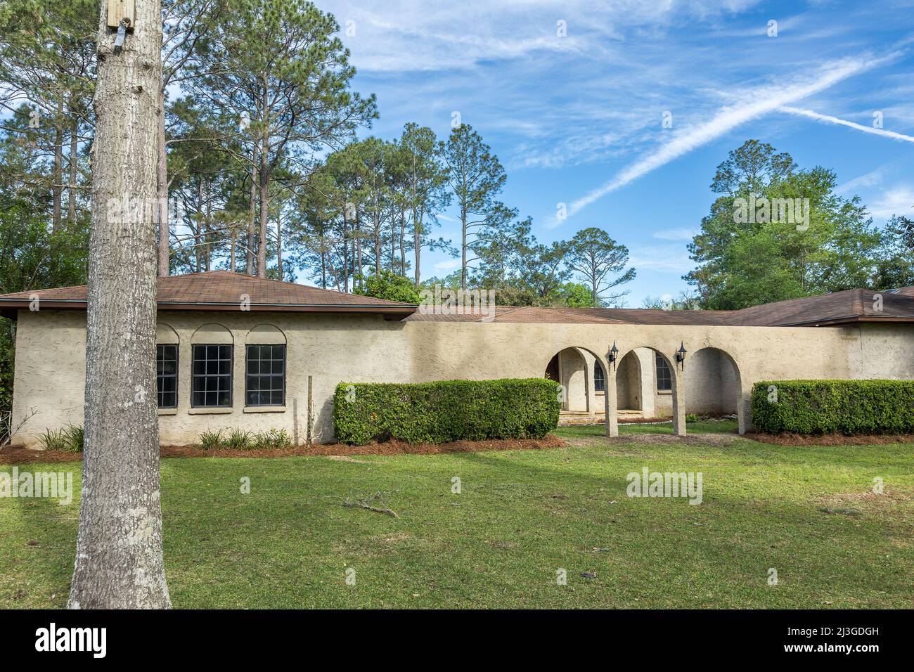 Ranch style one story home hi-res stock photography and images - Alamy