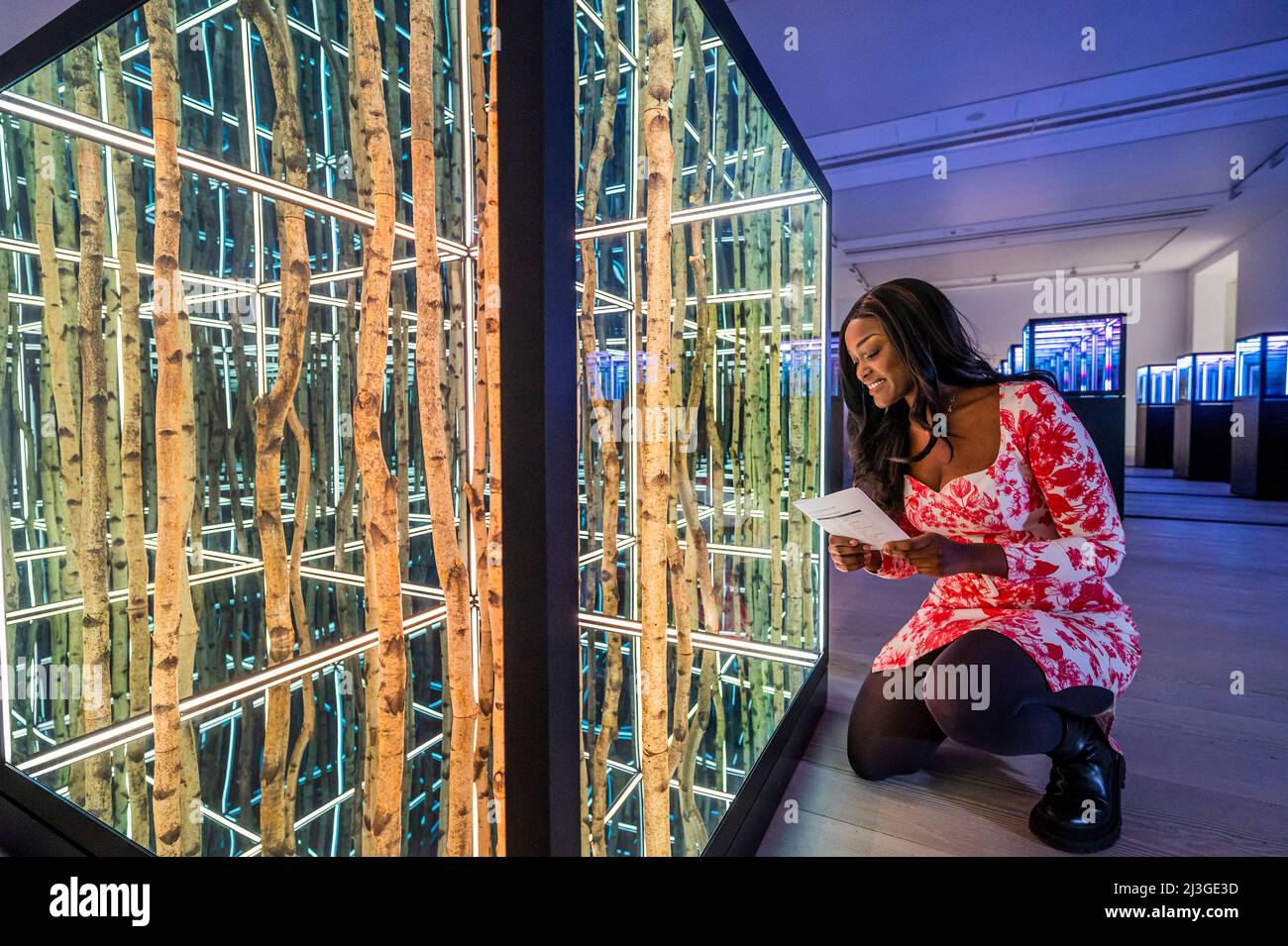 London, UK. 8th Apr, 2022. 50” Birch Cube (Solar Black) - Opera Gallery ...