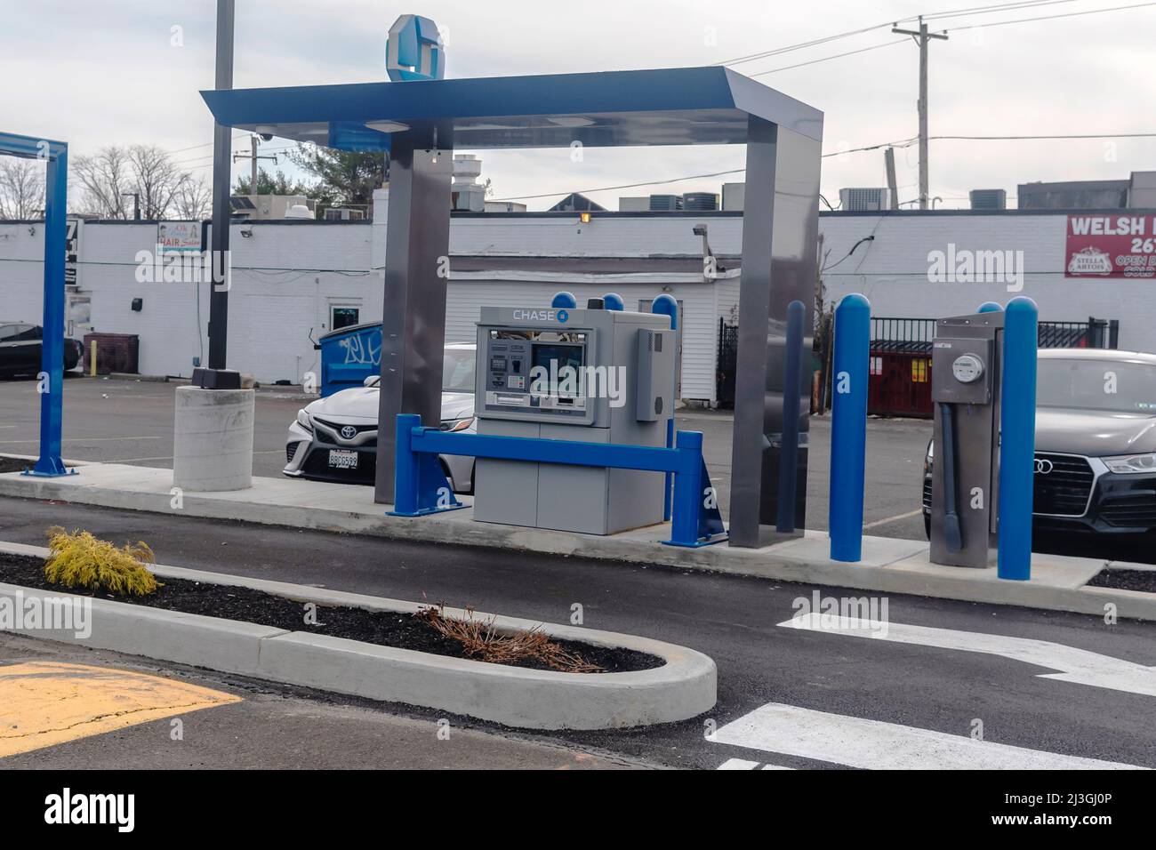 Chase bank atm hi-res stock photography and images - Alamy
