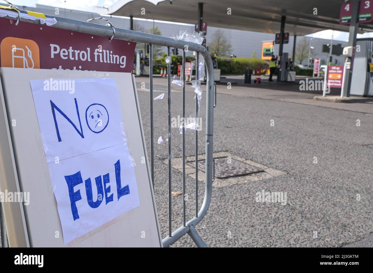 Petrol crisis petrol station sign hi-res stock photography and images ...