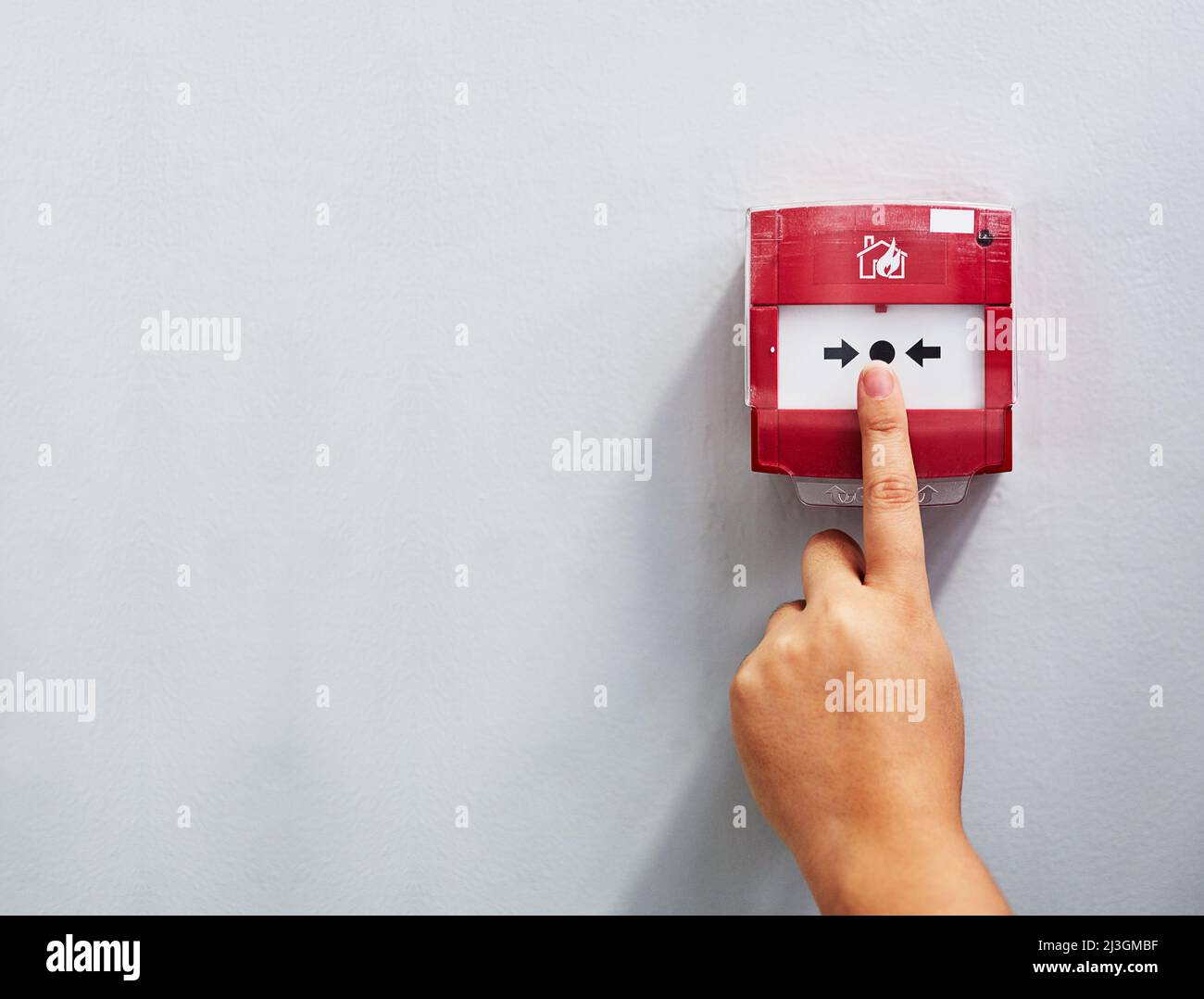 Hand fire alarm switch hi-res stock photography and images - Alamy