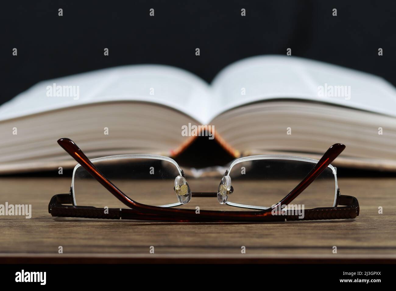 Read and learn hi-res stock photography and images - Alamy