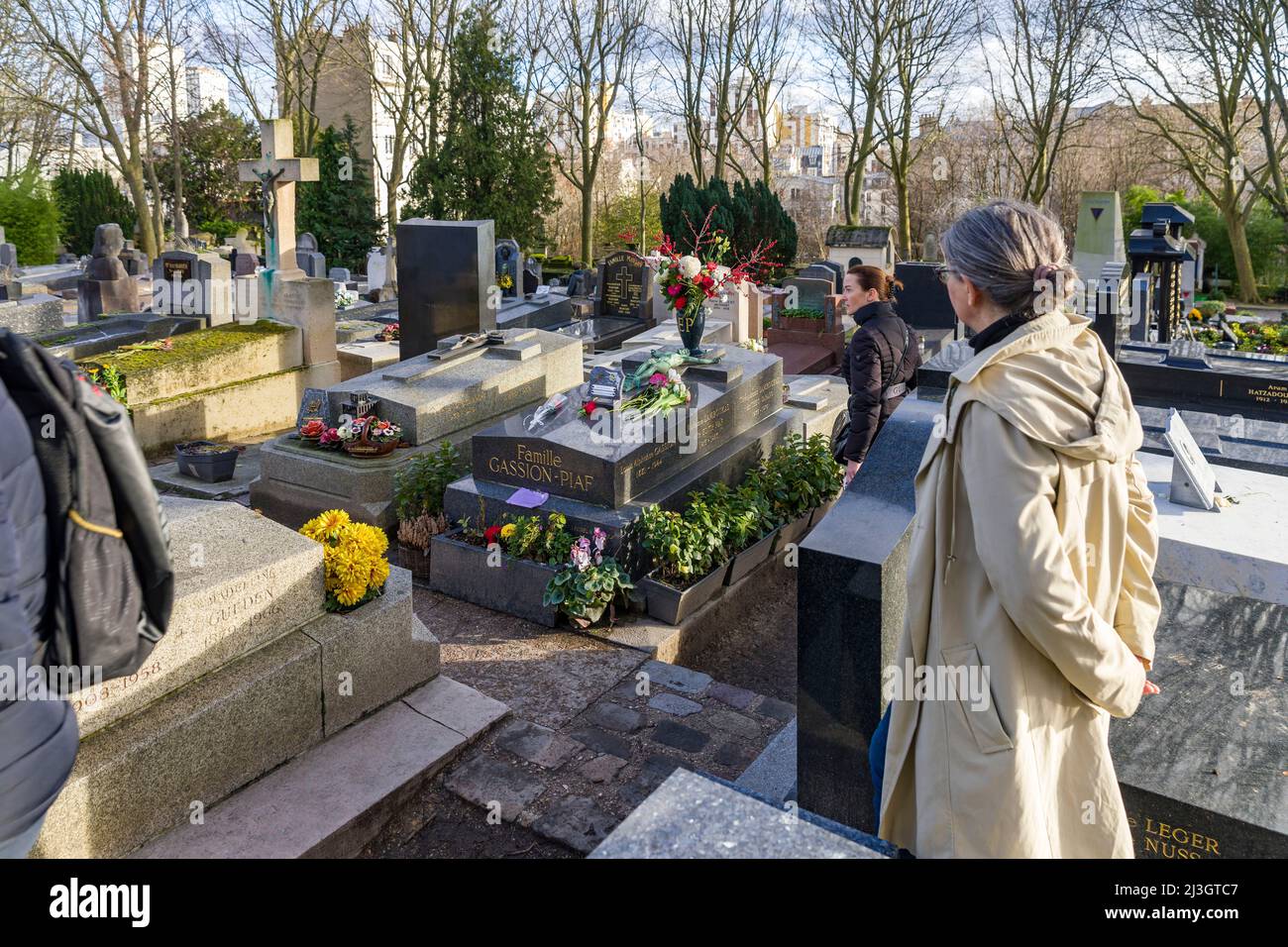 France, Paris, the Père-Lachaise cemetery in winter, tomb of Edith Piaf ...