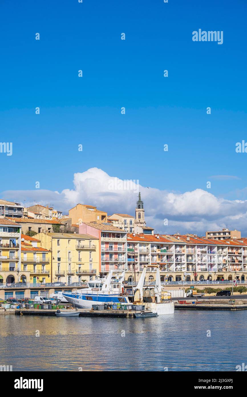 France, Herault, Sete, the Old Port and quai de la Consigne Stock Photo - Alamy