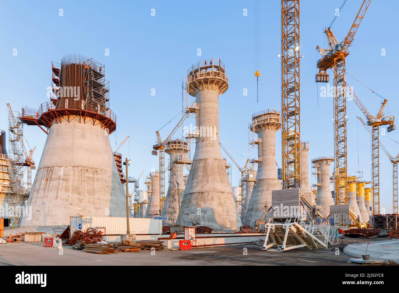 France, Seine-Maritime (76), Le Havre, Bougainville wharf, construction ...