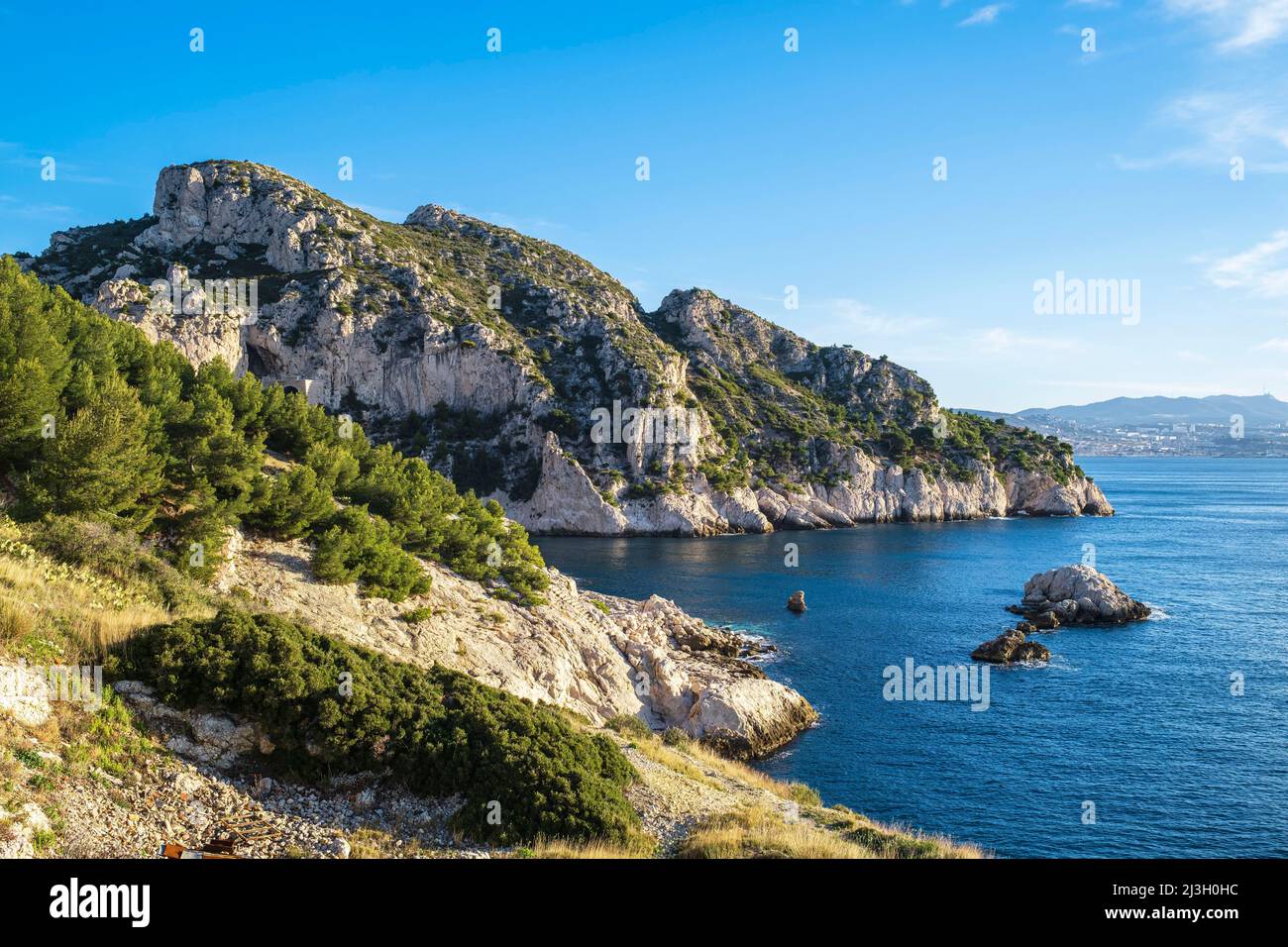 Calanque de niolon hi-res stock photography and images - Alamy