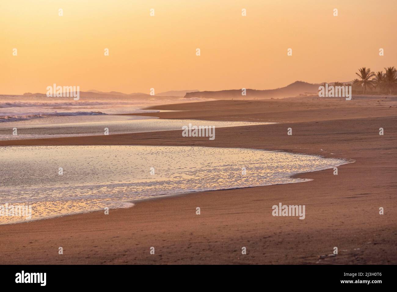 Mexico, Oaxaca State, Puerto Escondido and its beach, Punta Zicatela ...