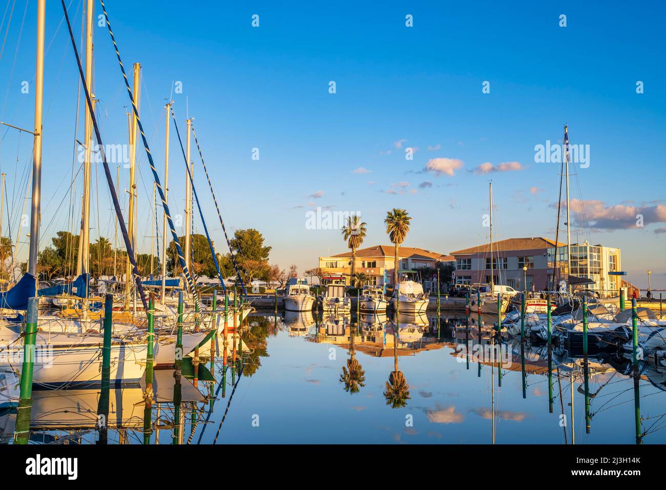 France, Herault, Meze, village on the banks of the Etang de Thau, the ...
