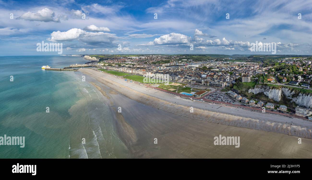 France, Seine Maritime, Dieppe, Cote d'Abatre, seafront esplanade ...