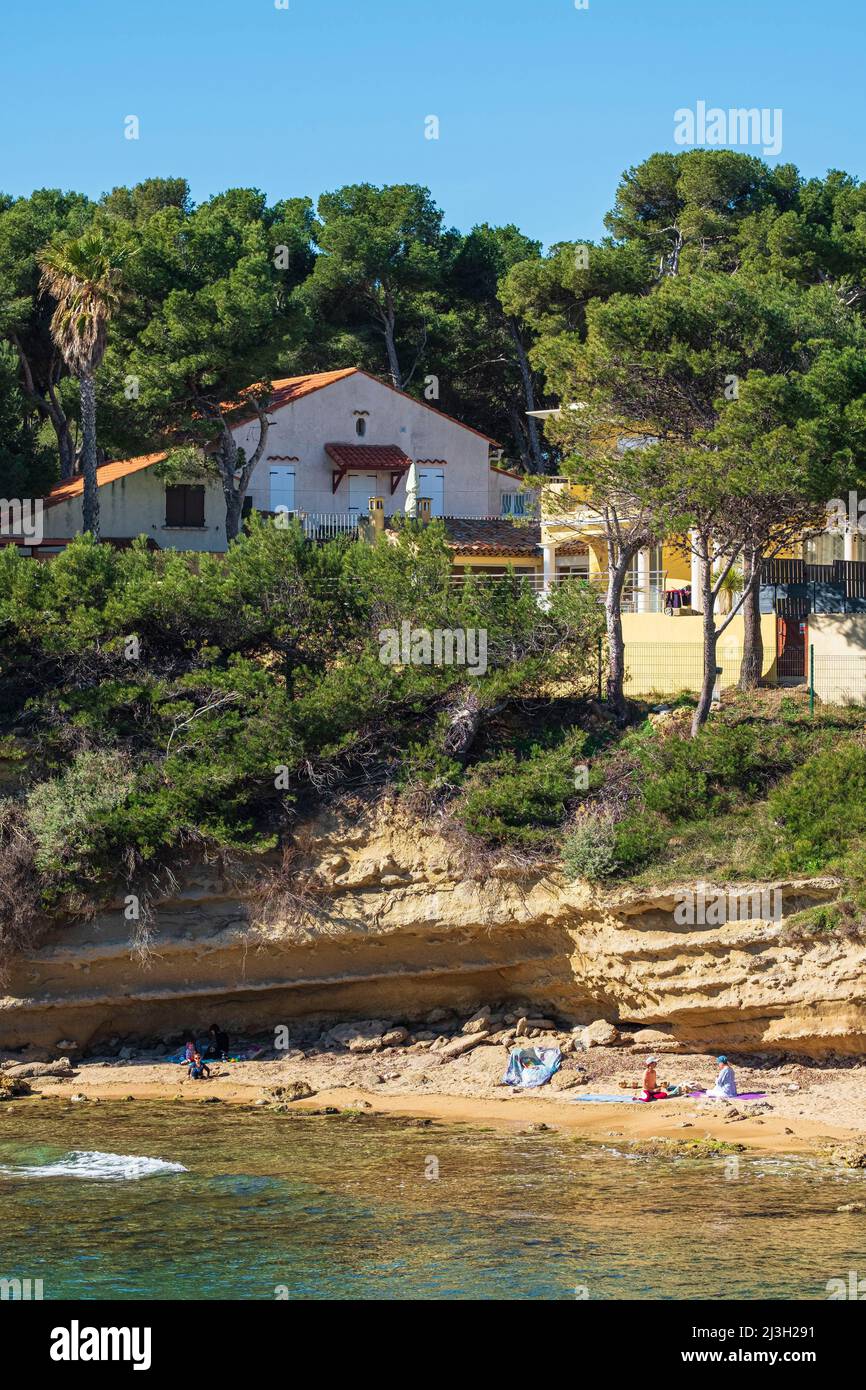 France, Bouches du Rhone, Blue Coast, Carry-le-Rouet, Cap Rousset beach ...