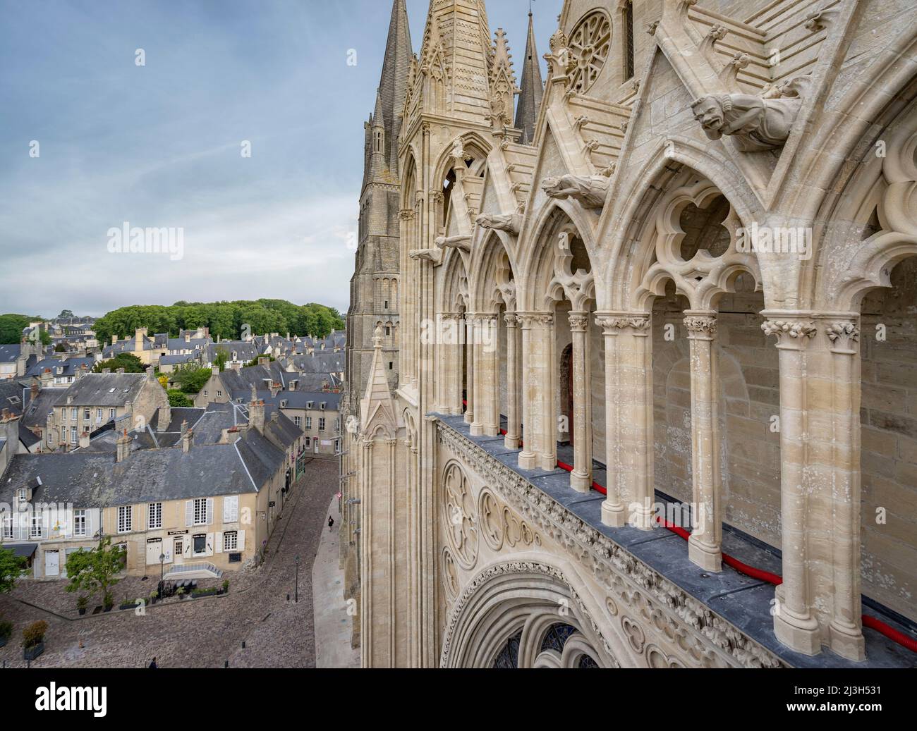 France, Calvados, Bayeux, Notre Dame de Bayeux cathedral Stock Photo ...
