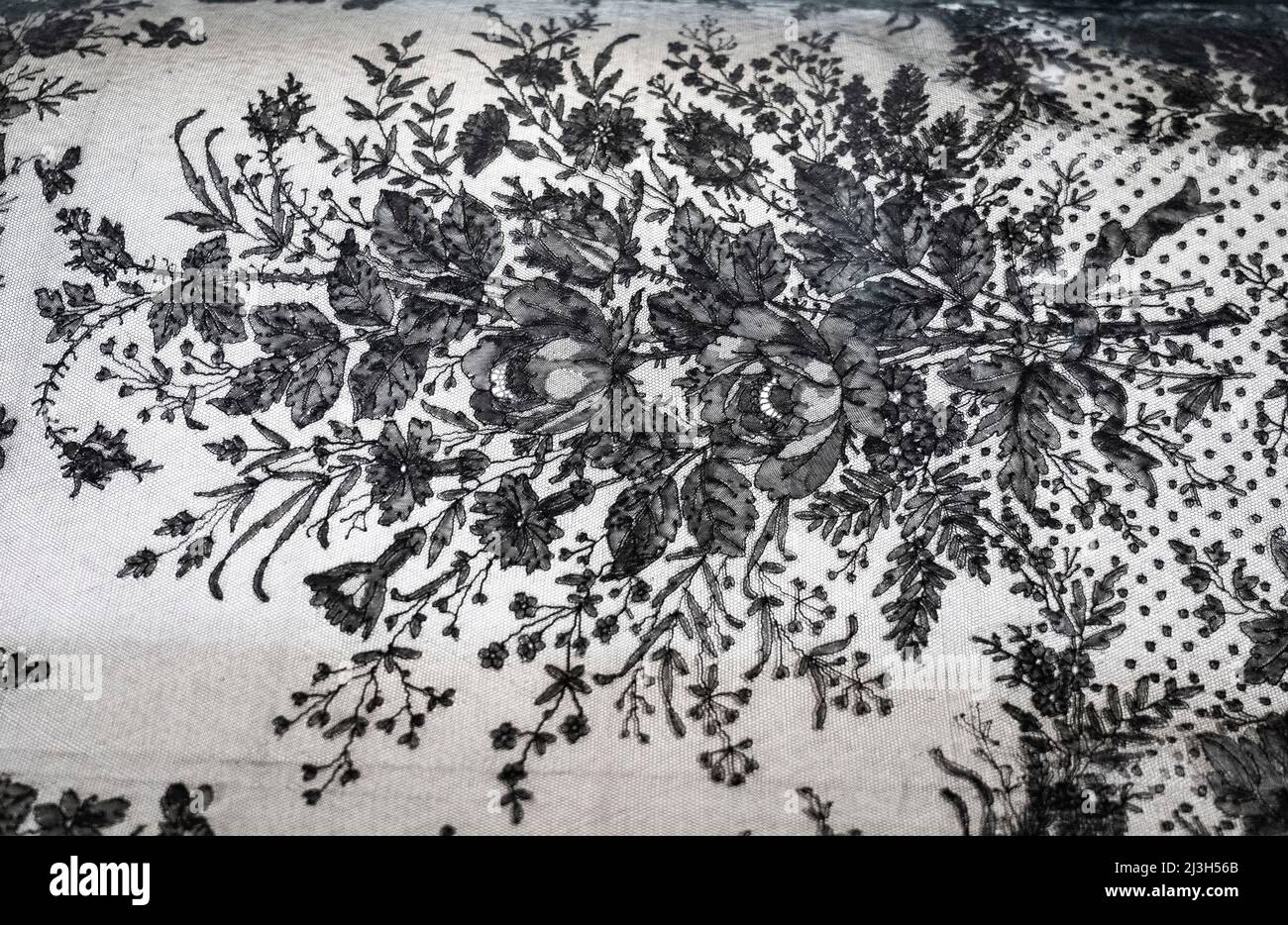Bayeux lace hi-res stock photography and images - Alamy