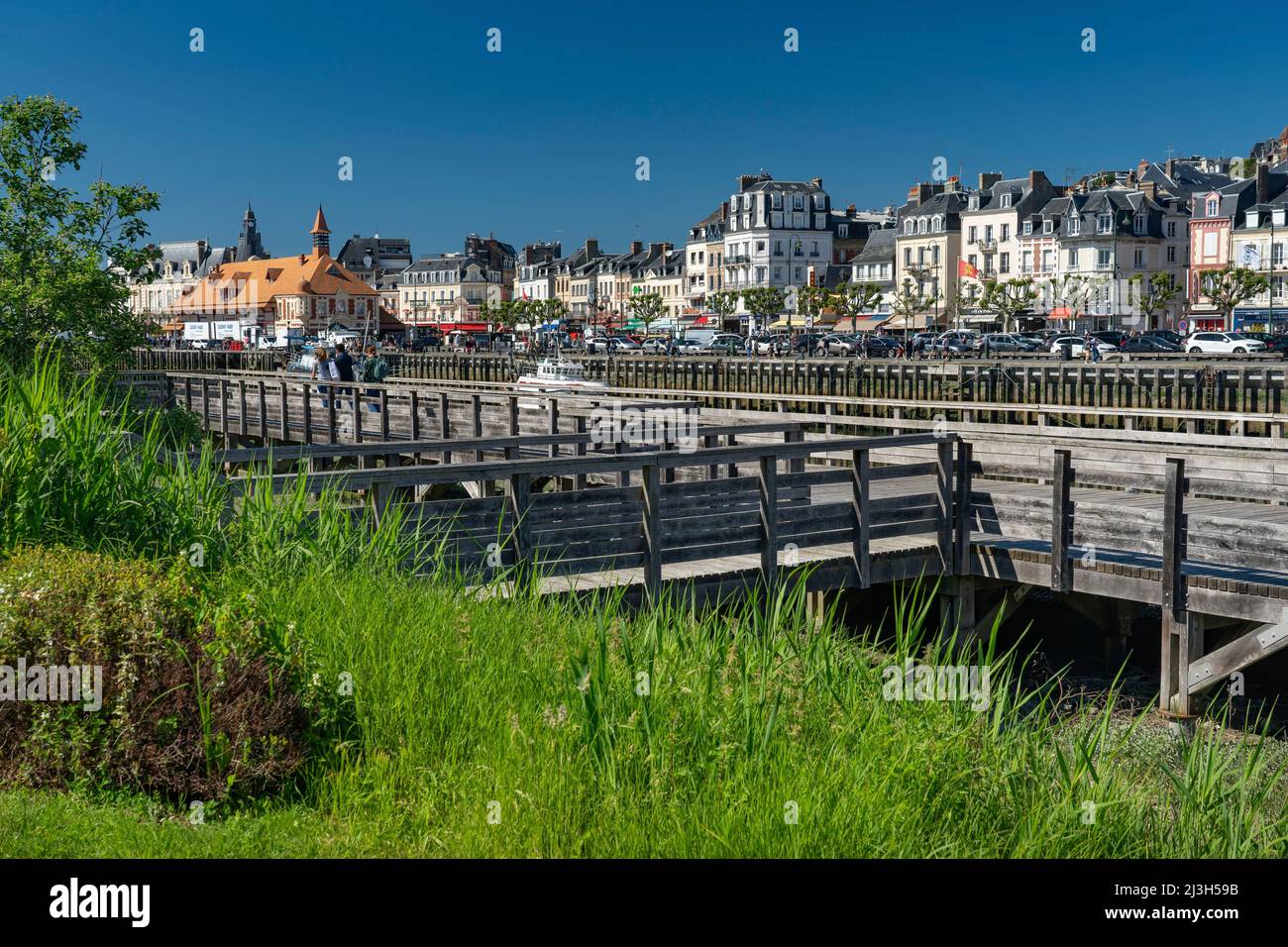 France, Normandie, Calvados, Cote Fleurie, Trouville sur Mer, walk on ...