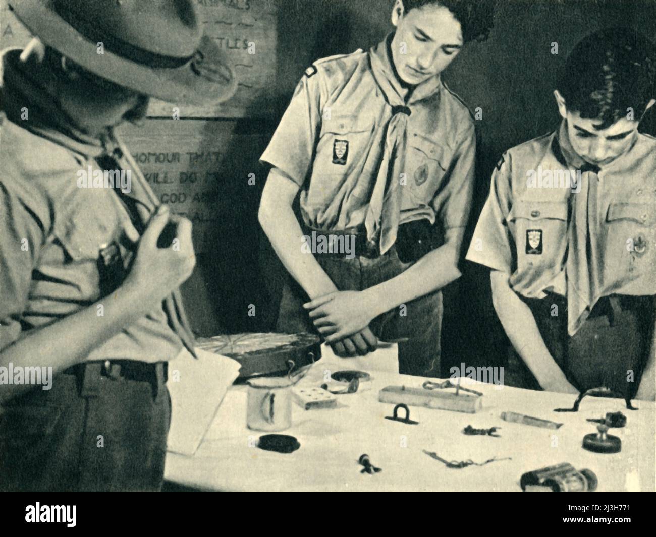 Kim's game hi-res stock photography and images - Alamy