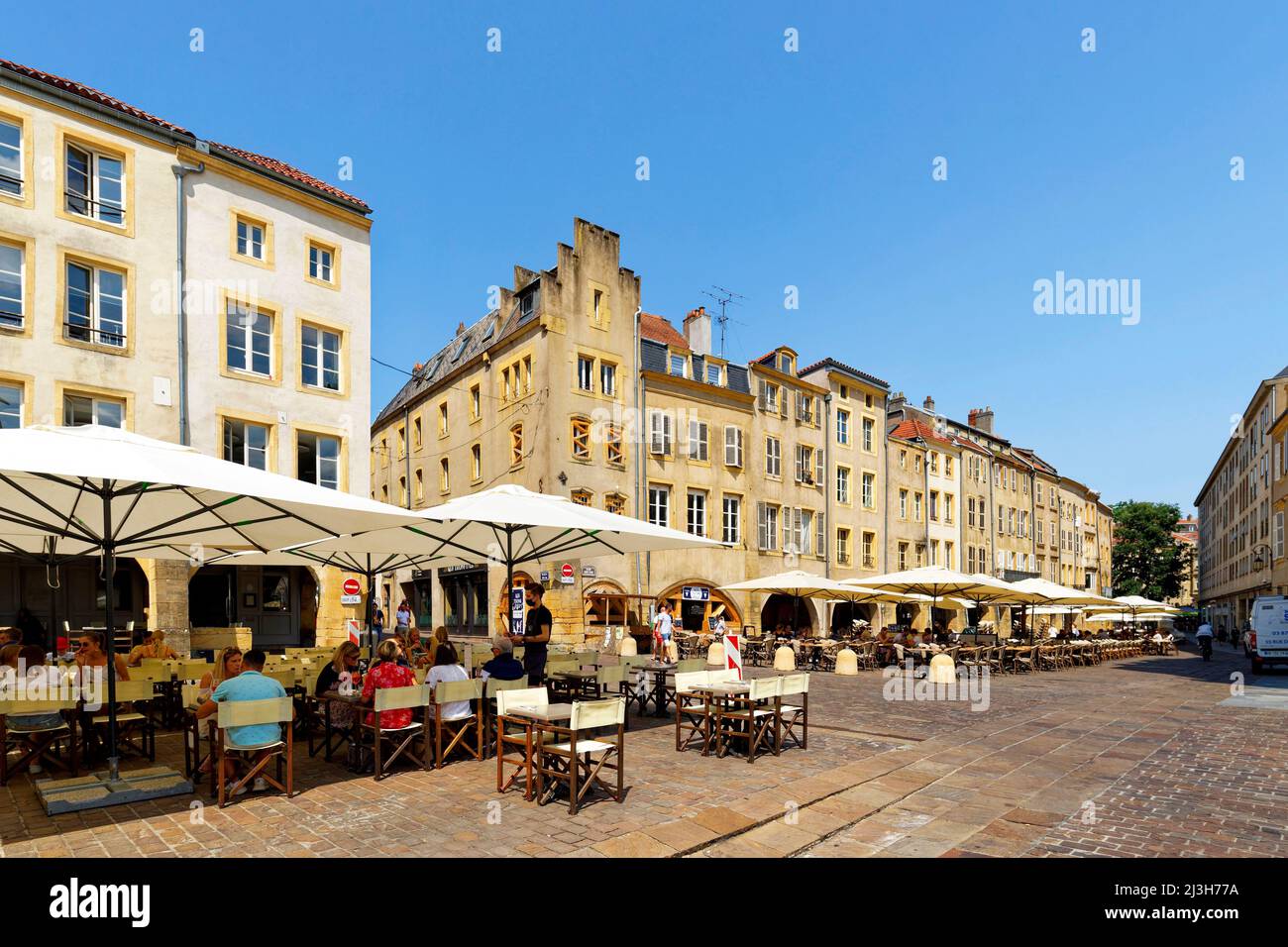 France, Moselle, Metz, Place Saint Louis, Medieval houses with arcades ...