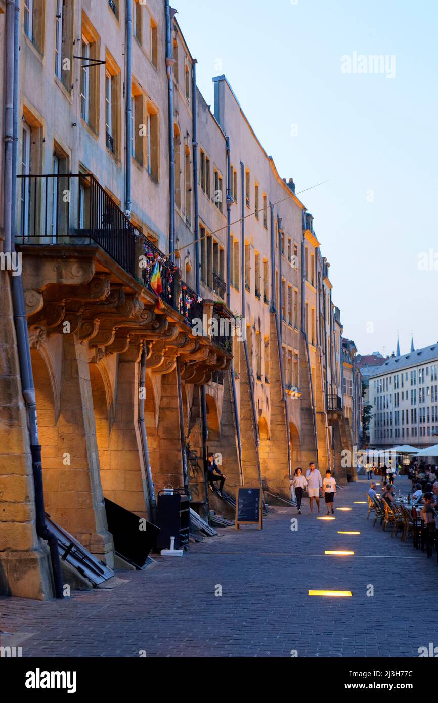 France, Moselle, Metz, Place Saint Louis, Medieval houses with arcades ...