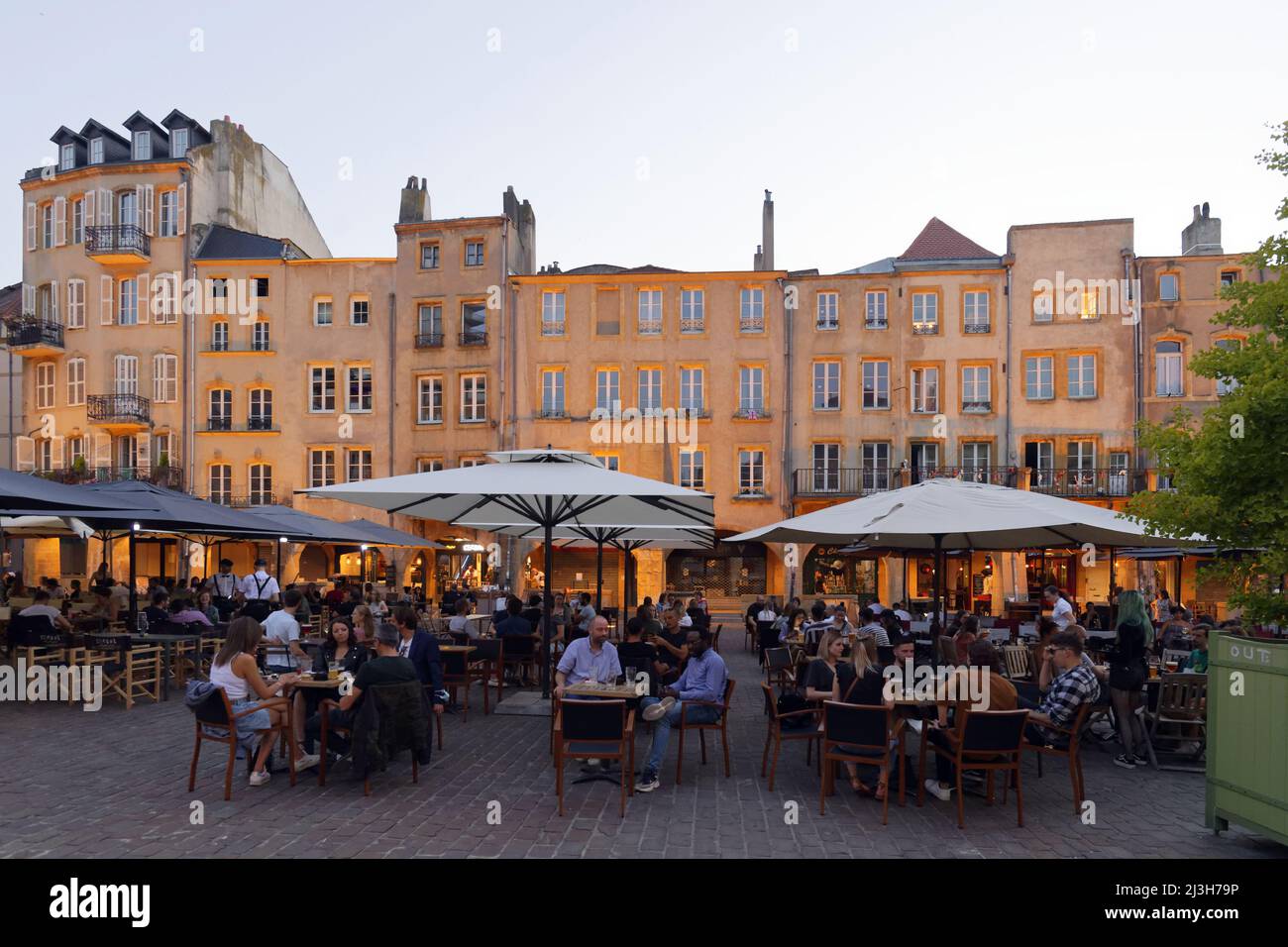 France, Moselle, Metz, Place Saint Louis, Medieval houses with arcades ...
