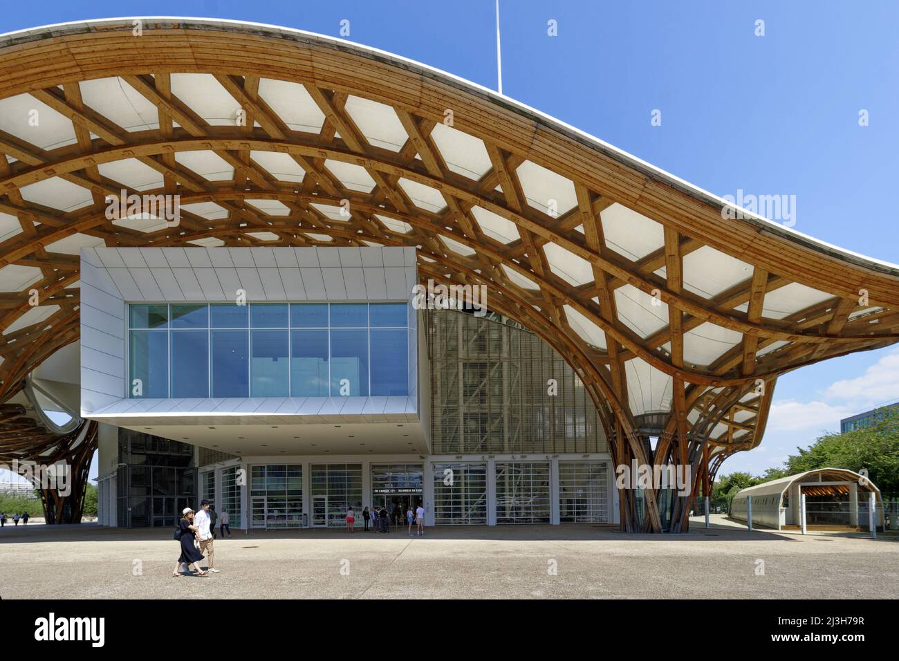 France, Moselle, Metz, Amphitheatre district, Centre Pompidou Metz, art ...