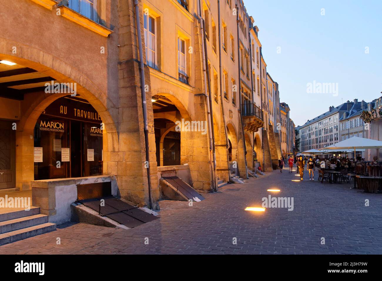 France, Moselle, Metz, Place Saint Louis, Medieval houses with arcades ...