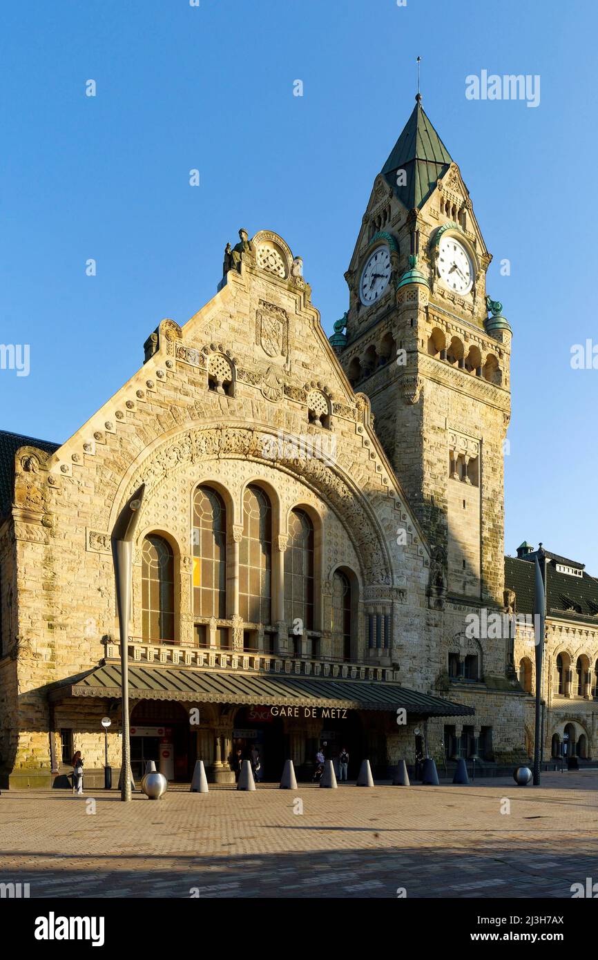 France, Moselle, Metz, railway station, built between 1905 and 1908 by ...