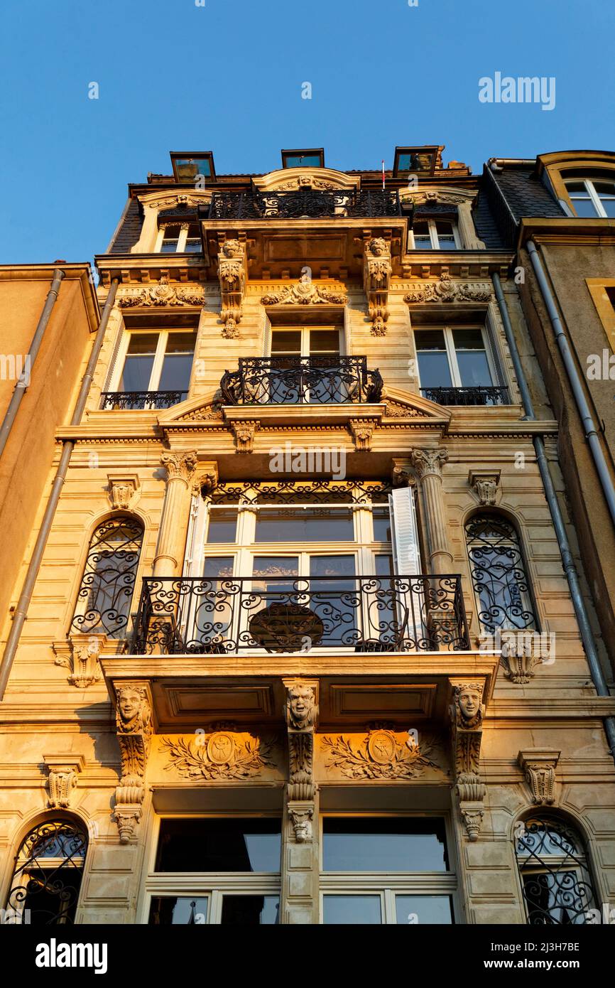 France, Moselle, Metz, the banks of the Moselle river, Vautris quay ...