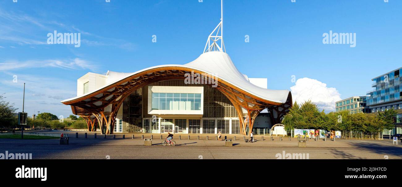 France, Moselle, Metz, Amphitheatre district, Centre Pompidou Metz, art ...