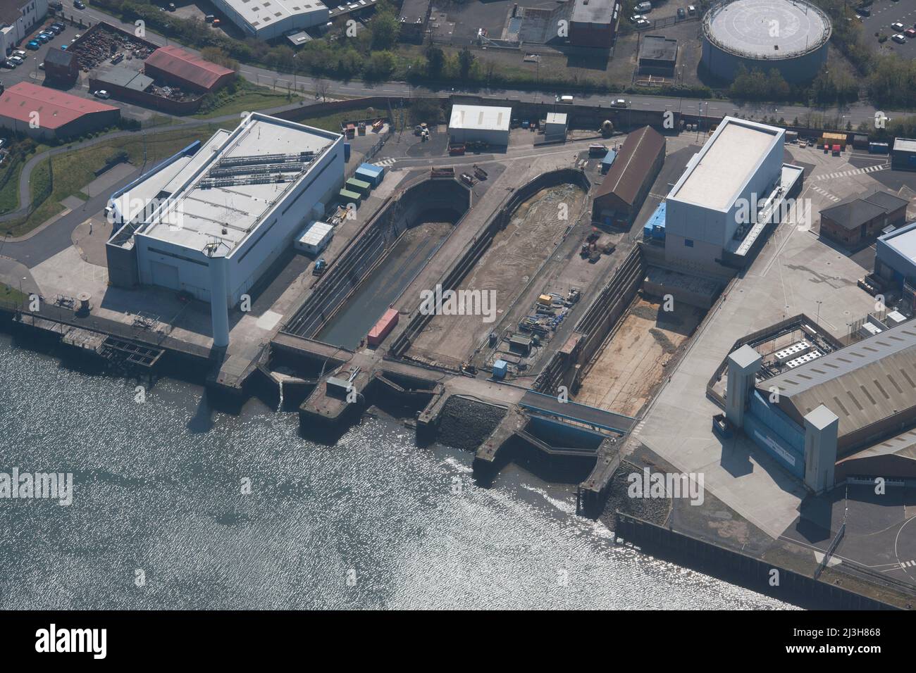 Dry docks hi-res stock photography and images - Alamy