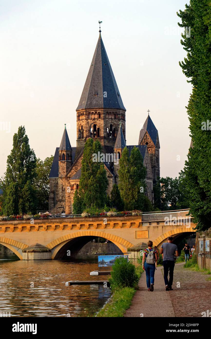 France, Moselle, Metz, the Moselle river banks, the Moyen bridge, Petit ...
