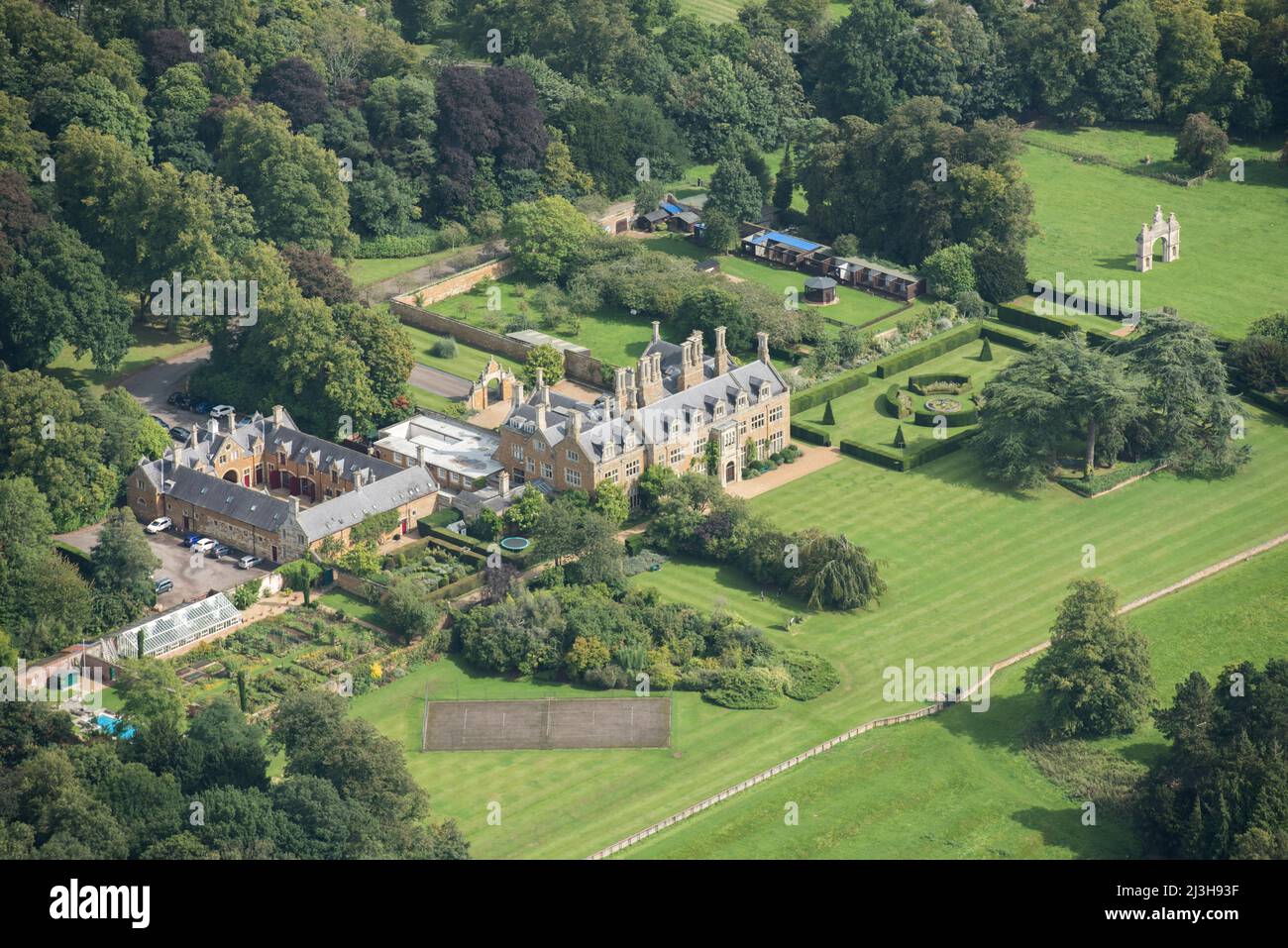 21st century elizabethan architecture hi-res stock photography and ...