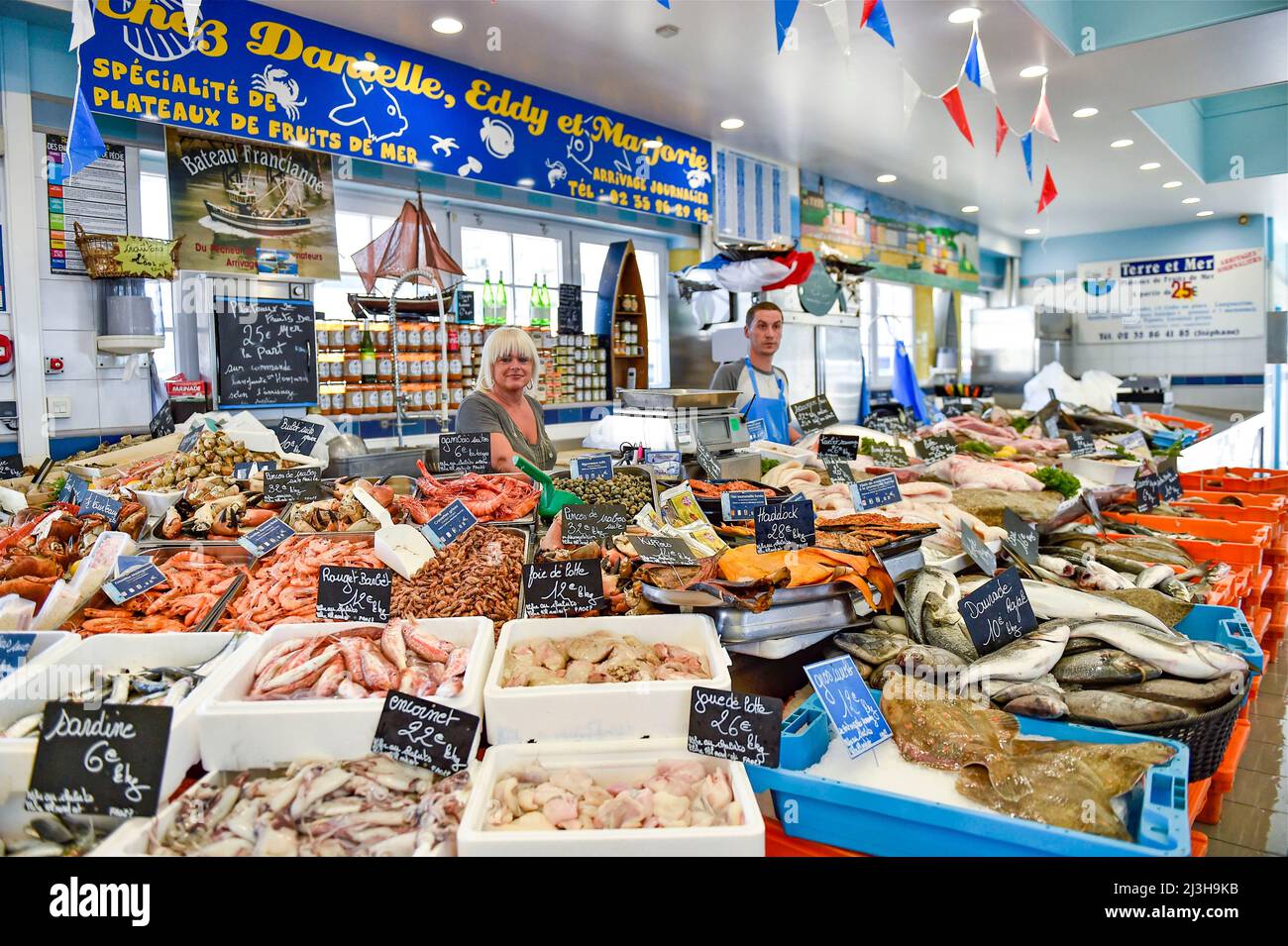 France, Seine-Maritime, fish market of Le Tréport Stock Photo - Alamy