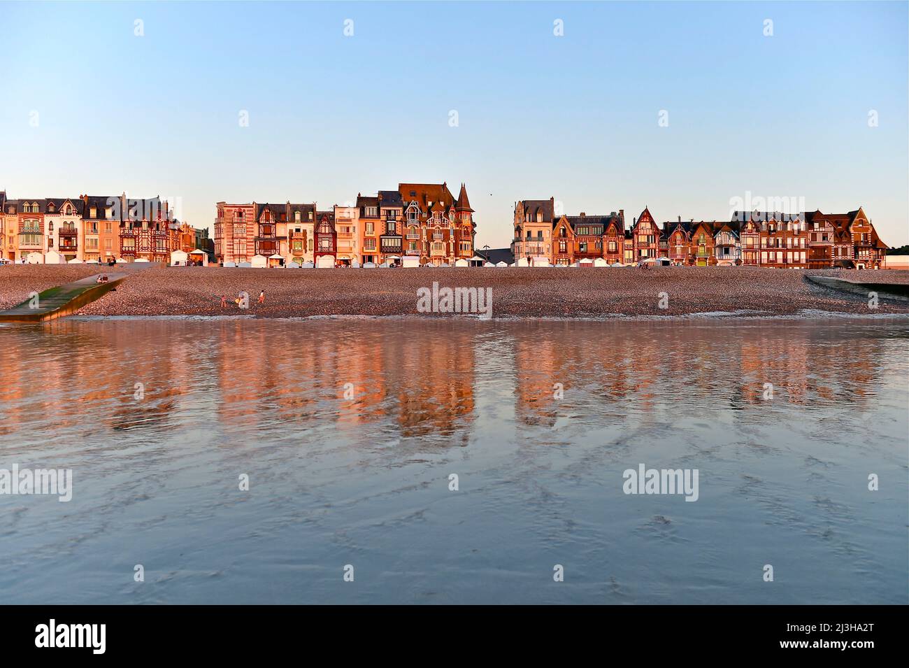 France, Somme, Mers les Bains, Belle Epoque seaside villas (19th century Stock Photo - Alamy