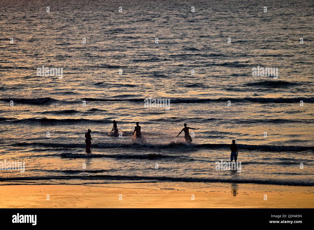 Beach of le treport hi-res stock photography and images - Alamy