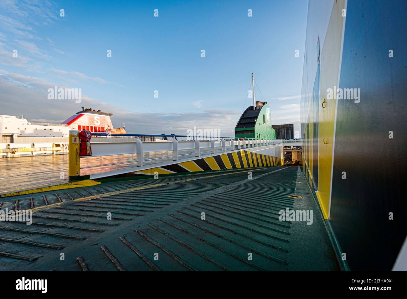 Onboard views of the chartered ROPAX Epsilon. The Vistentini built ...