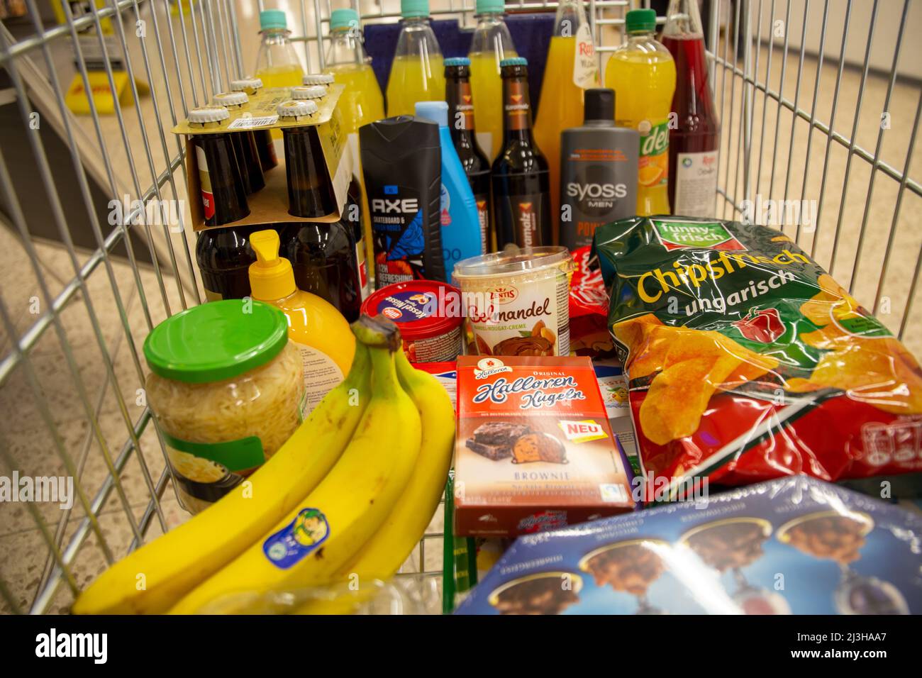 Shopping trolley with food (Germany Stock Photo - Alamy
