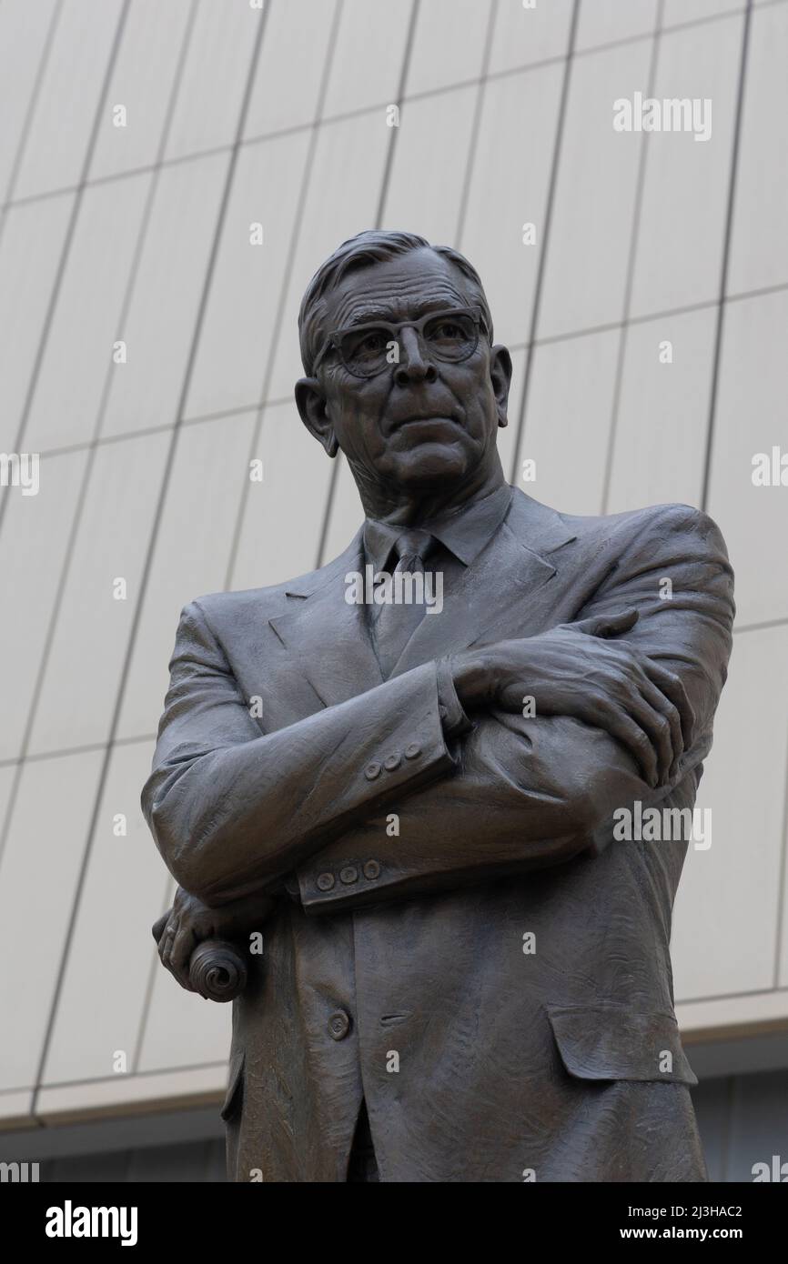 Statue of legendary coach John Wooden on the campus of UCLA Stock Photo ...