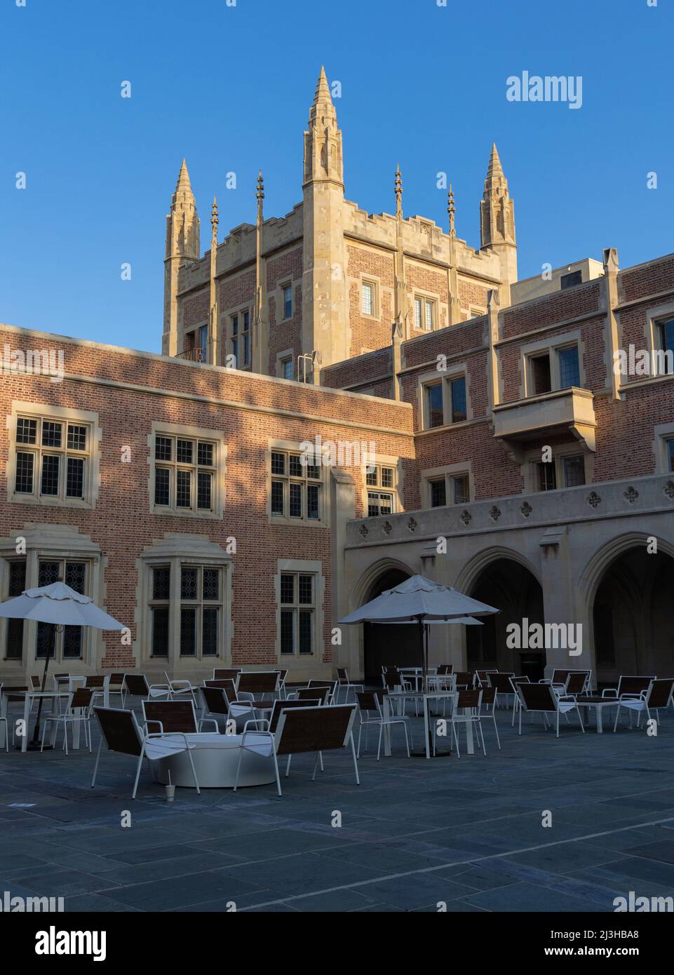 Library on ucla campus hi-res stock photography and images - Alamy