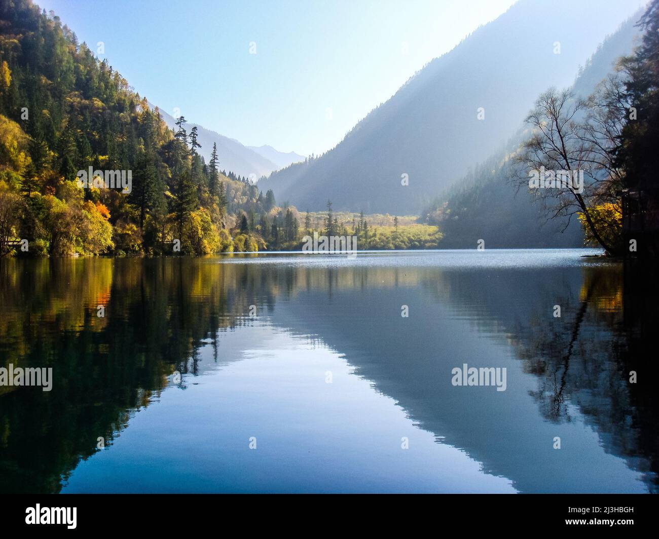 Sichuan jiuzhaigou hi-res stock photography and images - Alamy