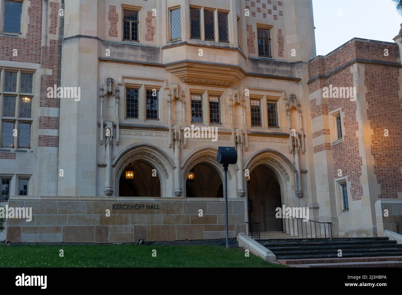 Old academic building at UCLA in the early morning Stock Photo - Alamy