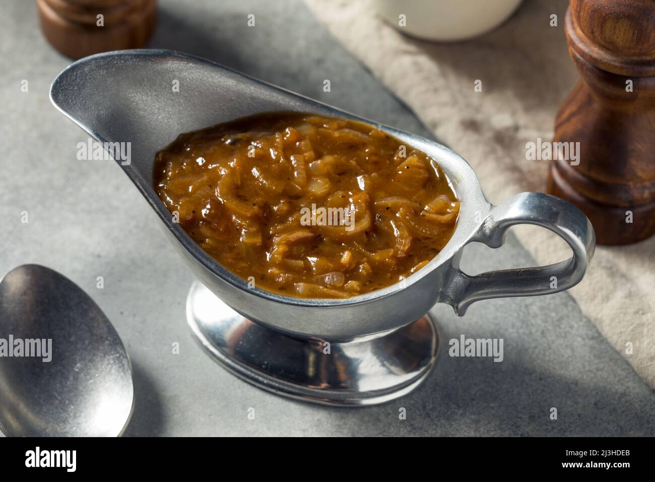 Chicken gravy boat hi-res stock photography and images - Alamy
