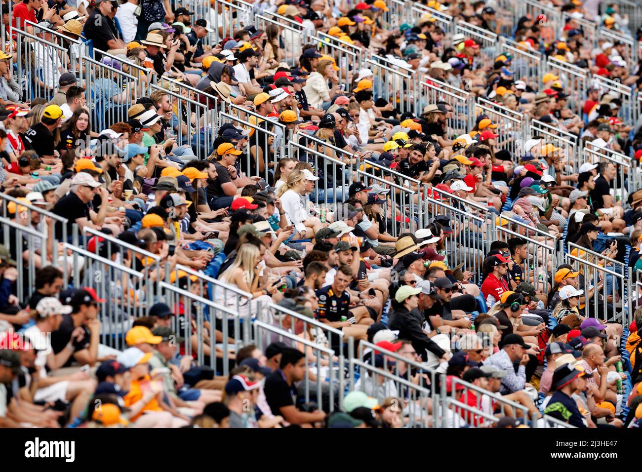 MELBOURNE, AUSTRALIA, Albert Park Grand Prix circuit, 8. April: F1 Fans ...